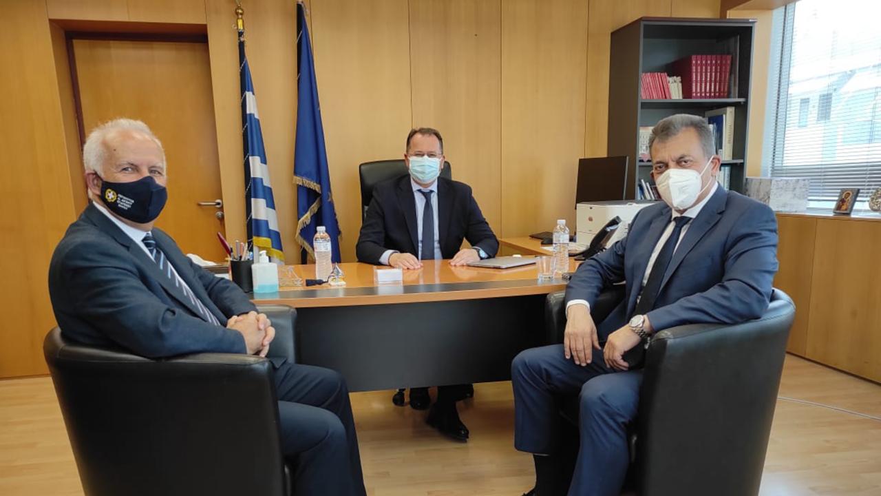 Αμετακίνητο το ταχυδρομείο Εμπορείου - Agorapress.gr Σαντορίνη Ενημέρωση